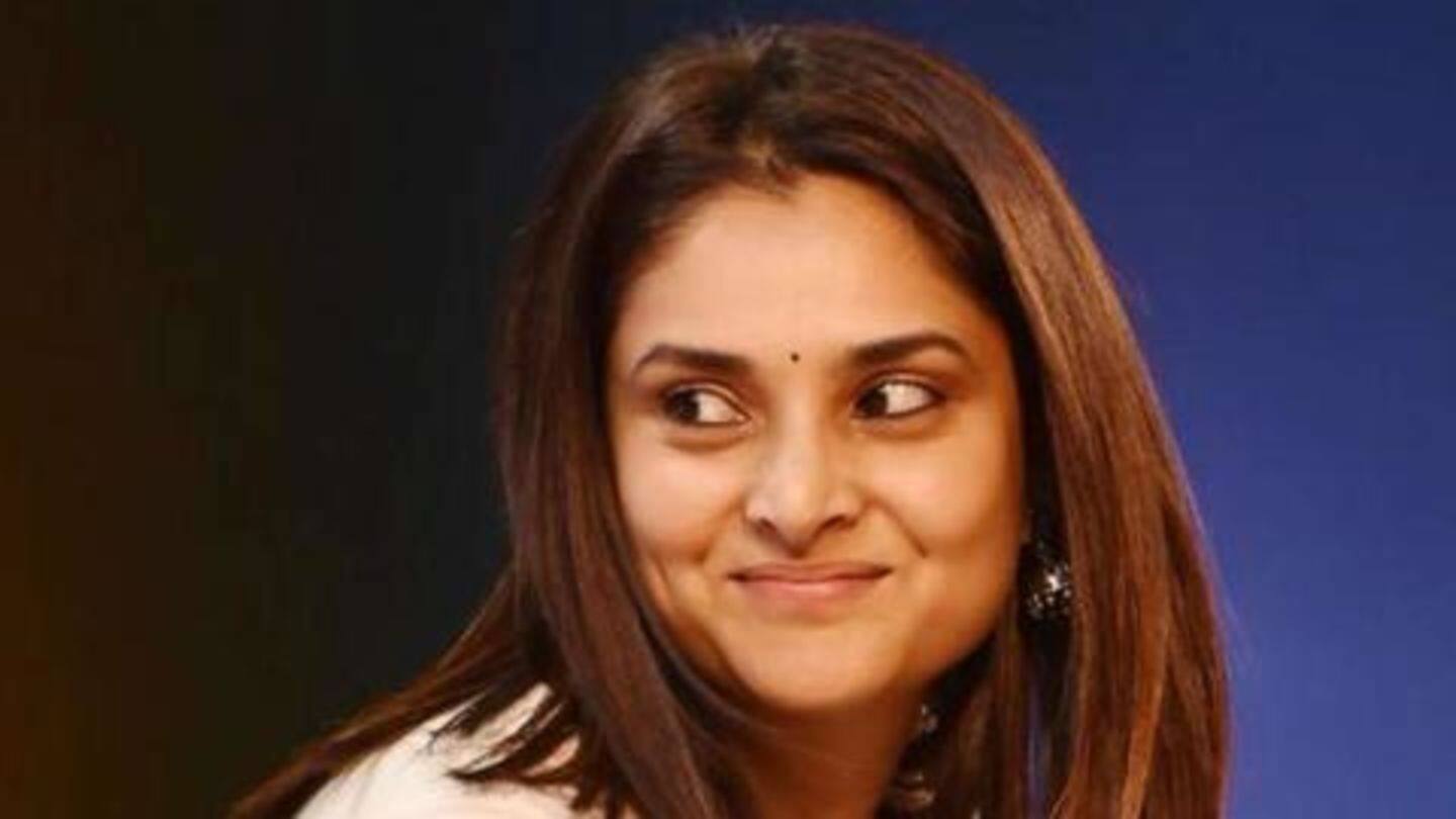 Divya's 'bird drop' tweet with PM Modi's picture sparks controversy ...