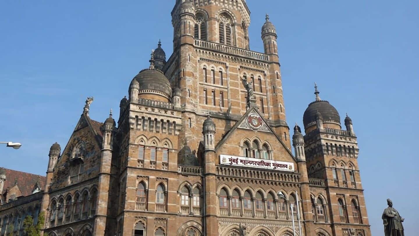 BMC proposes 40% hike in Mumbai parking fees since 2021