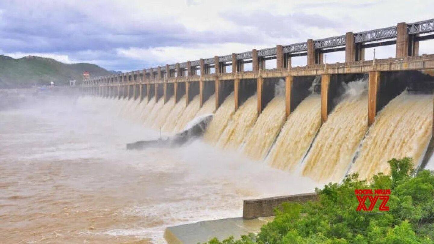 Surge in discharge from Mettur Dam