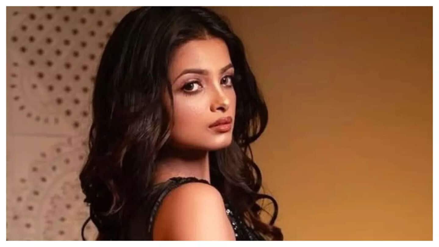 'Bigg Boss 17' contestant Khanzaadi hospitalized, shares video from bed