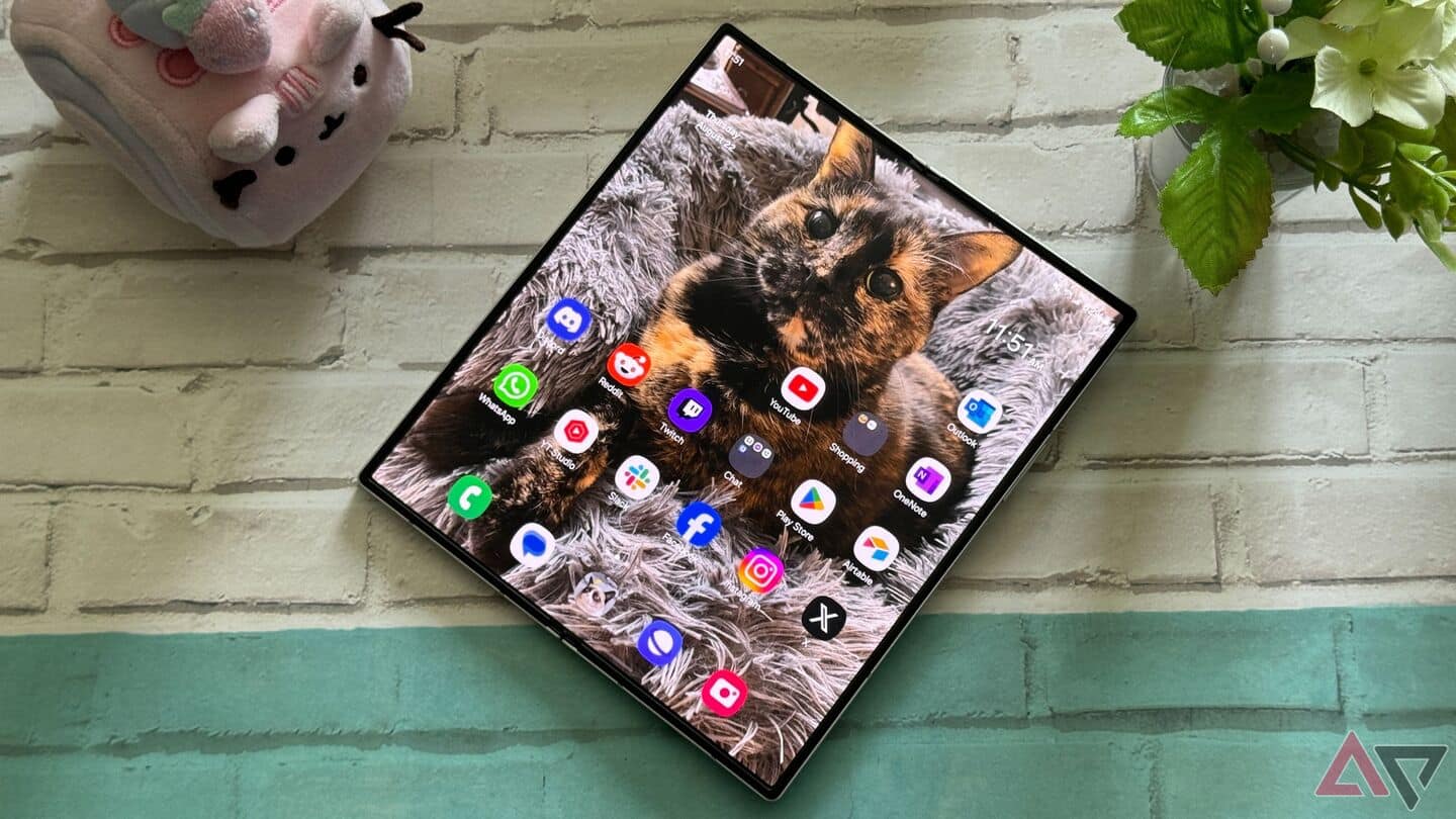 Samsung's foldables get One UI 8 ahead of Galaxy S