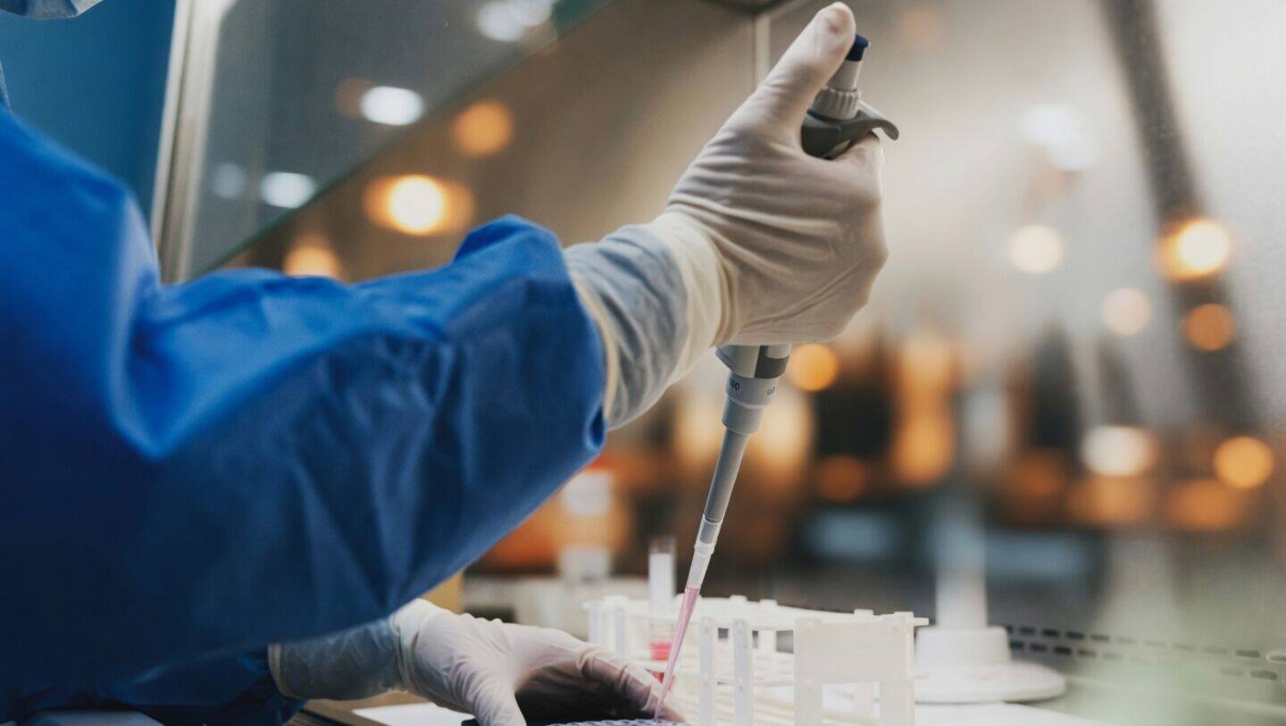 Oxford University to develop personalized cancer vaccines using AI