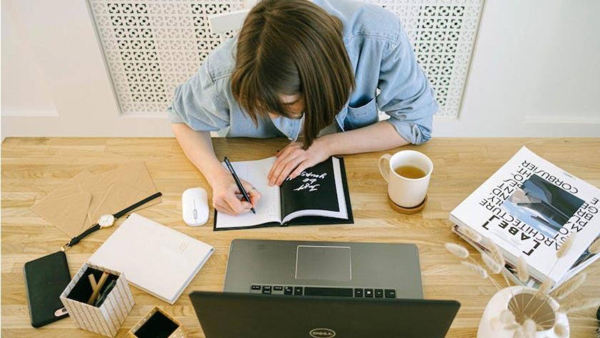 Crafting an inspiring WFH workspace for maximum productivity