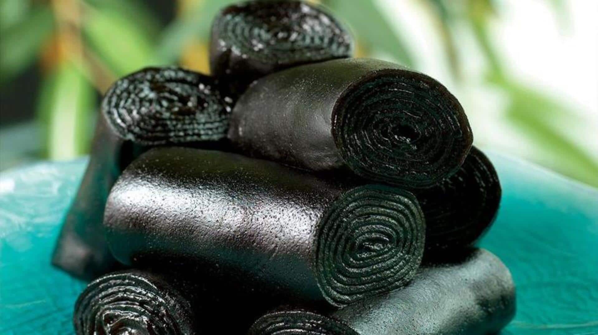 Black sesame street breakfast rolls: All about this delight