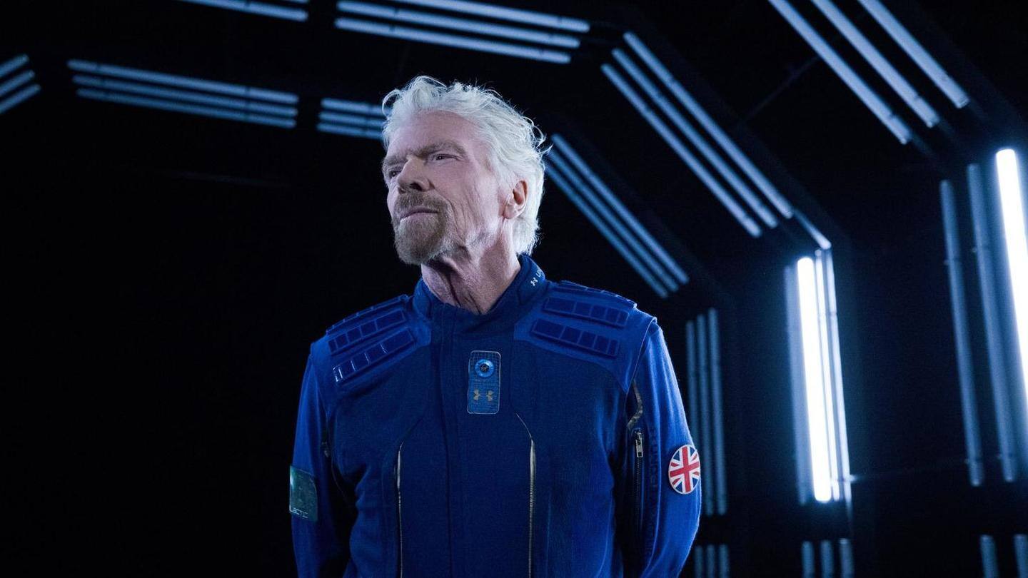 Virgin Galactic's Richard Branson flies to space aboard VSS Unity ...